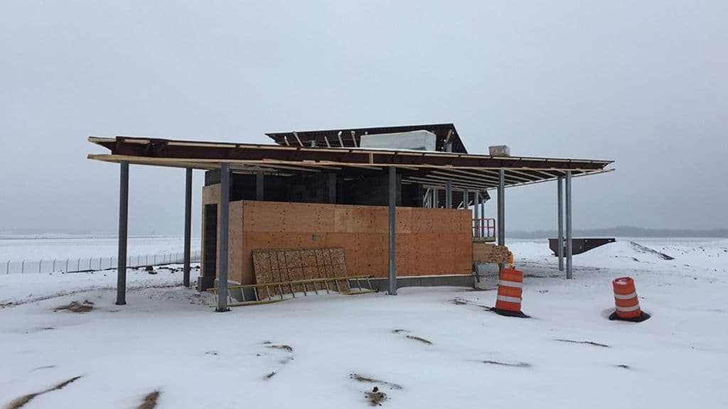 Airport Viewing Park: The Steel is Set! - Mathison